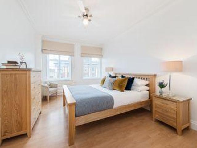 3 Bedrooms Flat for rent in 178 188 Kensington High Street, London W8