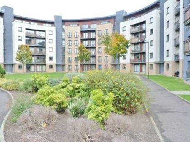 3 Bedrooms Flat for rent in 1 East Pilton Farm Crescent, Edinburgh EH5