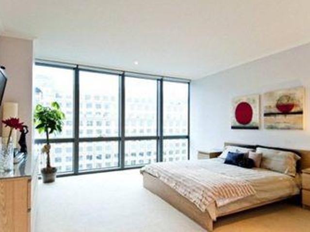 3 Bedrooms Flat for rent in 26 Hertsmere Road, Canary Wharf E14