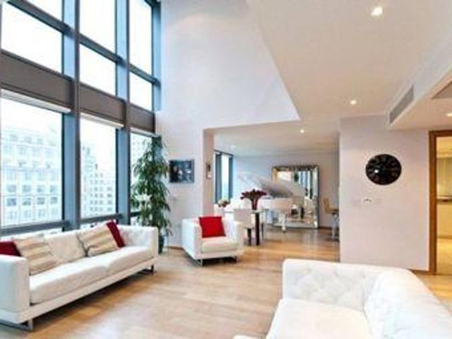 3 Bedrooms Flat for rent in 26 Hertsmere Road, Canary Wharf E14