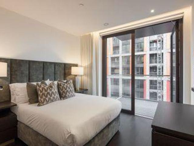 3 Bedrooms Flat for rent in 4 Charles Clowes Walk, London SW11