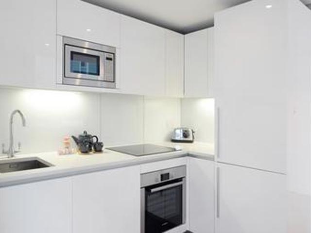 3 Bedrooms Flat for rent in 4 Merchant Square East, Paddington, London W2