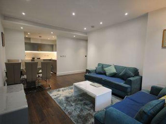 3 Bedrooms Flat for rent in 705 Perilla House, London E1