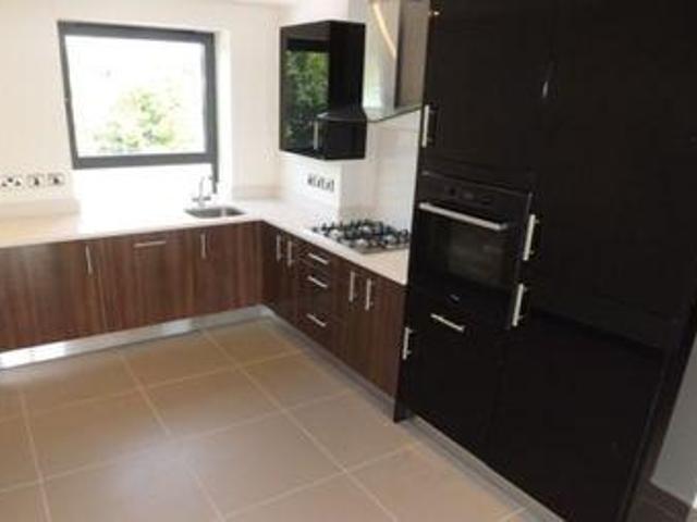 3 Bedrooms Flat for rent in 95 Bramley Road, London N14