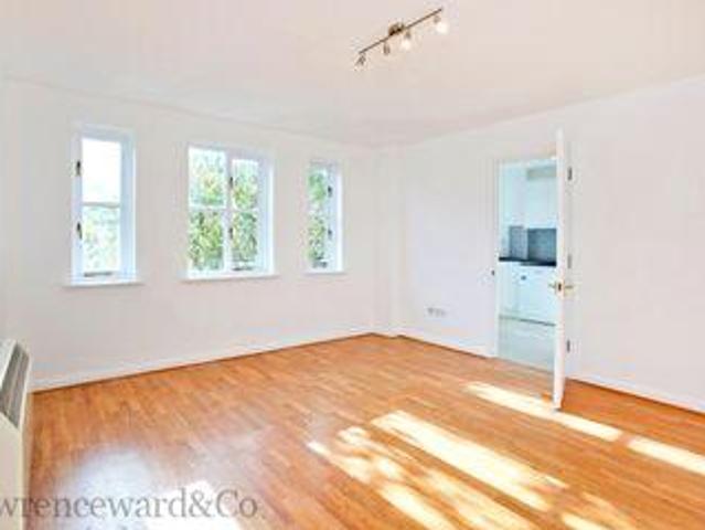 3 Bedrooms Flat for rent in Cottesloe Mews, London SE1