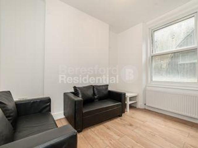 3 Bedrooms Flat for rent in Coldharbour Lane, London SW9