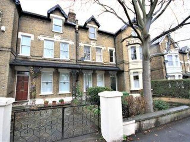3 Bedrooms Flat for rent in Coleraine Road, London SE3