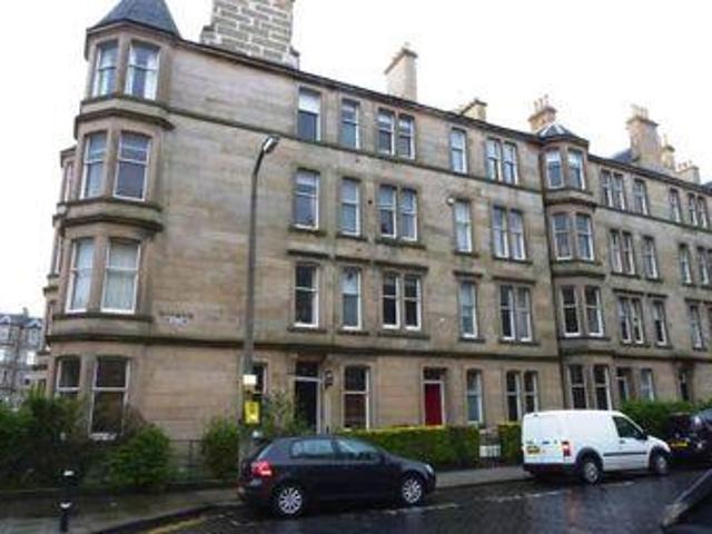 3 Bedrooms Flat for rent in Comely Bank Avenue, Edinburgh EH4