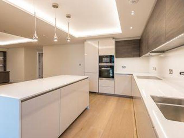 3 Bedrooms Flat for rent in Compass House, Kensington Gardens Square, Bayswater W2