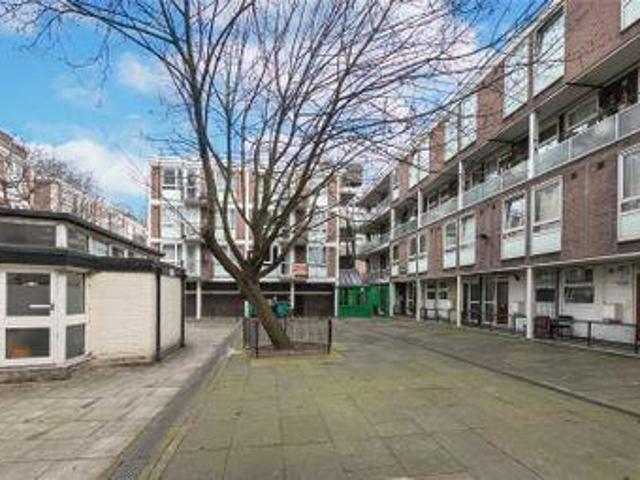3 Bedrooms Flat for rent in Compton Close, London NW1