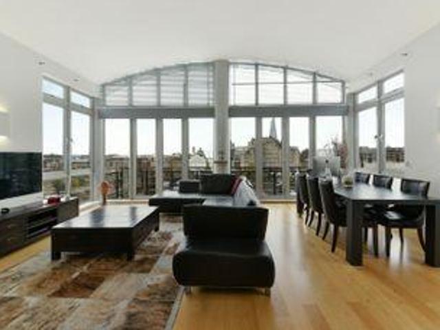 3 Bedrooms Flat for rent in Cormorant Lodge, Thomas More Street, London E1W