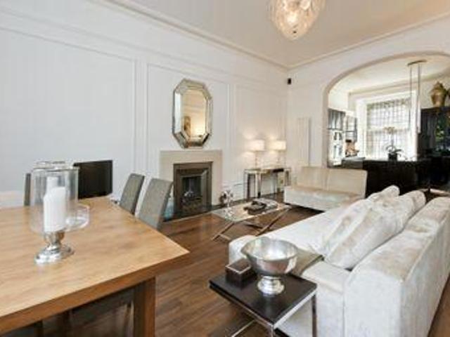 3 Bedrooms Flat for rent in Cornwall Gardens, London SW7