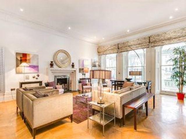 3 Bedrooms Flat for rent in Cornwall Gardens, South Kensington, London SW7