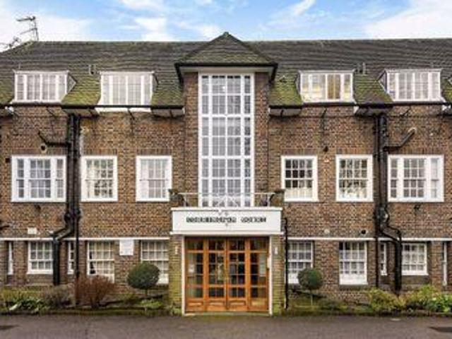 3 Bedrooms Flat for rent in Corringham Road, London NW11