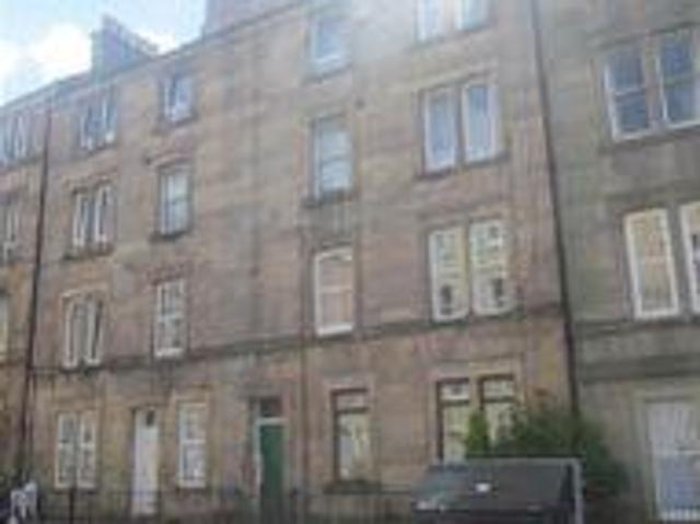 3 Bedrooms Flat for rent in Cathcart Place, Edinburgh EH11