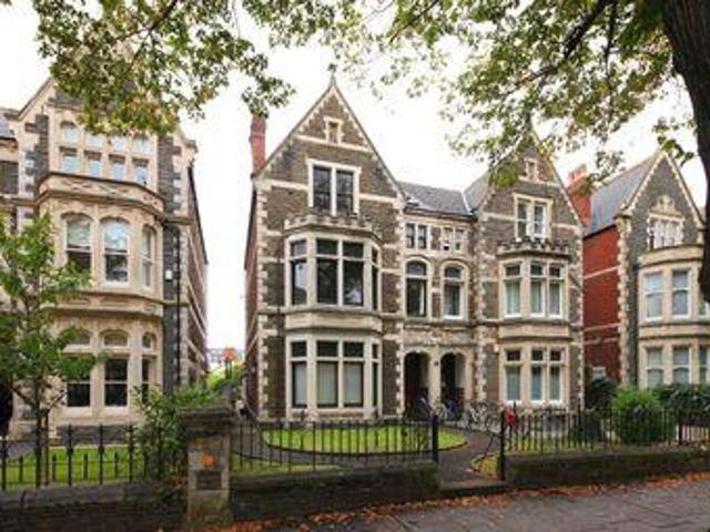 3 Bedrooms Flat for rent in Cathedral Road, Pontcanna, Cardiff CF11