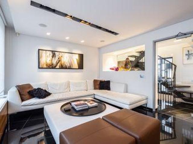 3 Bedrooms Flat for rent in Catherine Wheel Yard, London SW1A