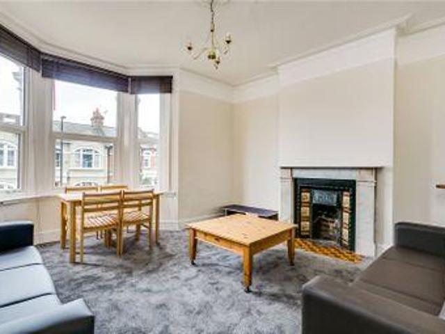 3 Bedrooms Flat for rent in Cavendish Road, London SW12