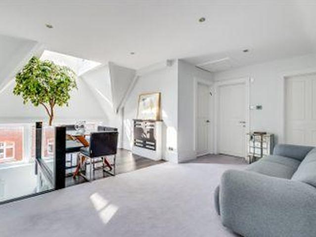 3 Bedrooms Flat for rent in Cadogan Gardens, London SW3