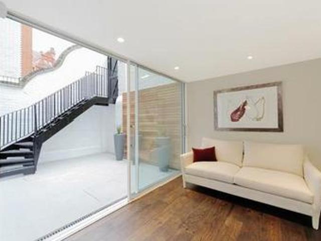 3 Bedrooms Flat for rent in Cadogan Gardens, London SW3