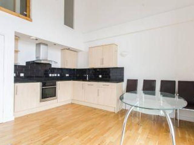 3 Bedrooms Flat for rent in Calderwood Street, Woolwich SE18