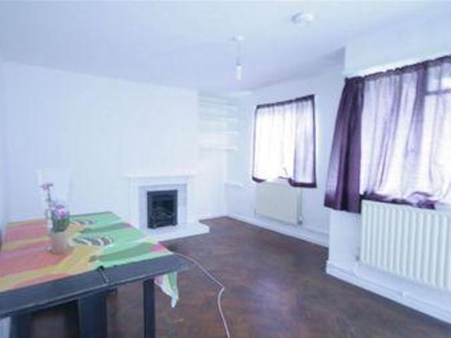 3 Bedrooms Flat for rent in Caldwell Street, London SW9