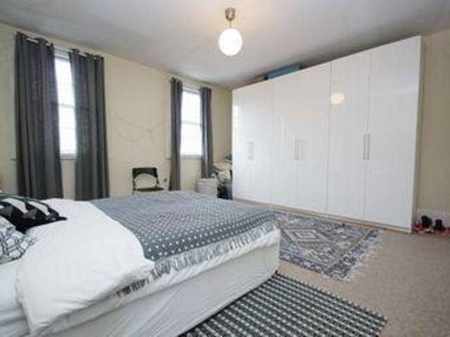3 Bedrooms Flat for rent in Caledonian Road, London N1