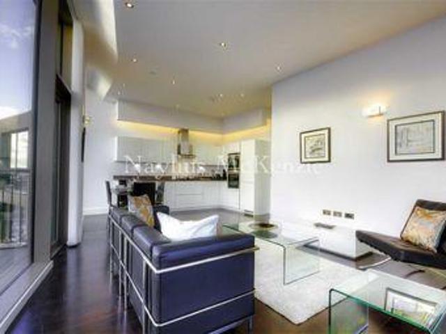 3 Bedrooms Flat for rent in Camden Road, London, Camden NW1