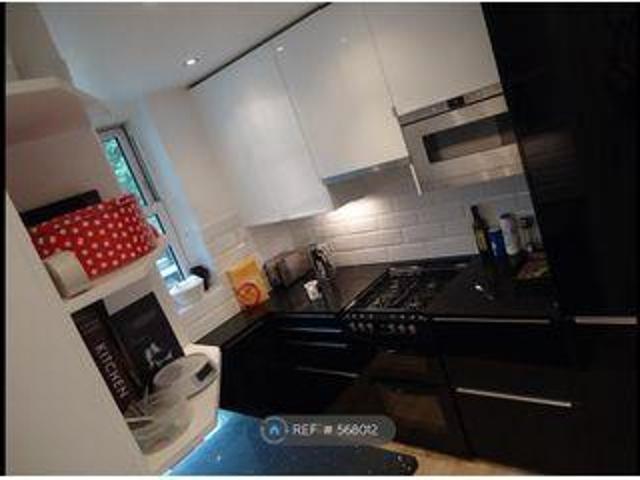 3 Bedrooms Flat for rent in Camelot House, London NW1