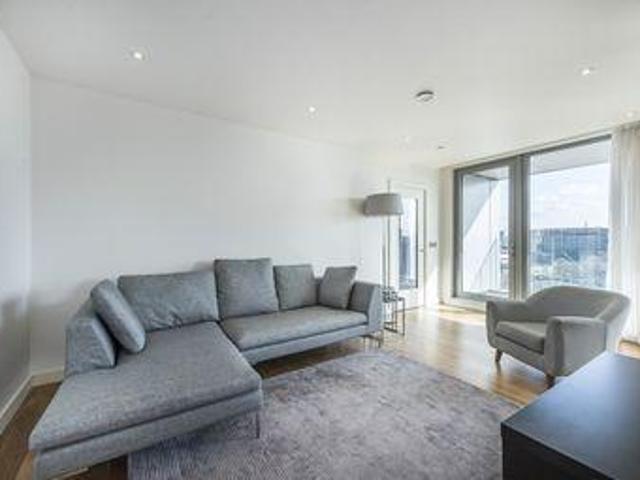 3 Bedrooms Flat for rent in Camley Street, London N1C