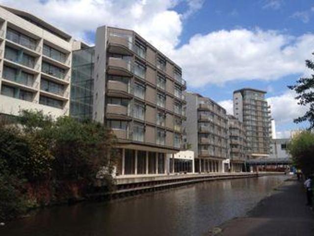 3 Bedrooms Flat for rent in Canal Street, Nottingham NG1