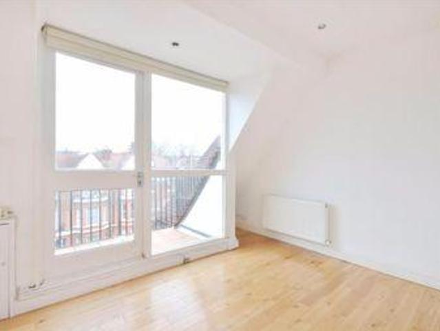 3 Bedrooms Flat for rent in Canfield Gardens, London NW6