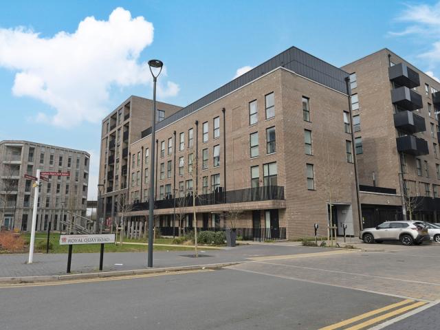 3 Bedrooms Flat for Rent in Cargo House, E16 | Foxtons