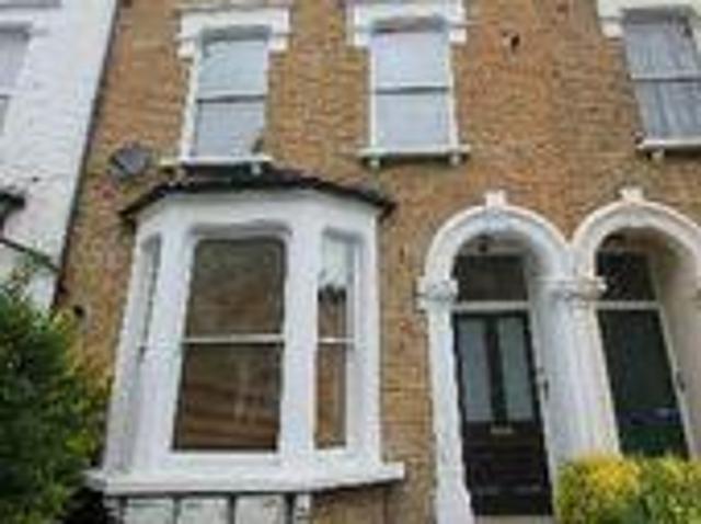3 Bedrooms Flat for rent in Cardozo Road, Caledonian Road N7