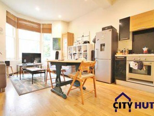 3 Bedrooms Flat for rent in Cardozo Road, London N7