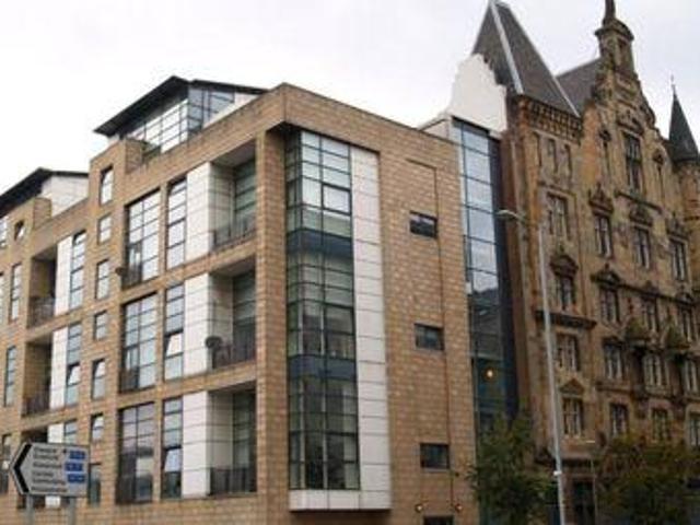 3 Bedrooms Flat for rent in Carnoustie Street, Glasgow G5