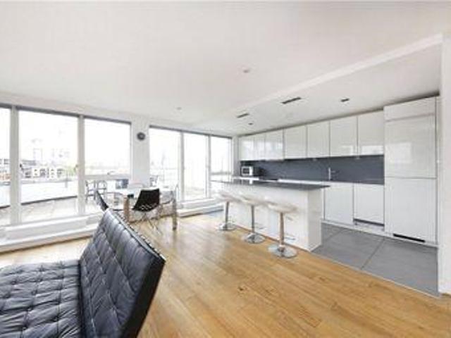 3 Bedrooms Flat for rent in Caspian Wharf, Yeo Street, Bow, London E3