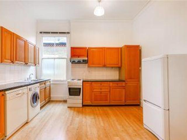 3 Bedrooms Flat for rent in Castelnau, Barnes, London SW13