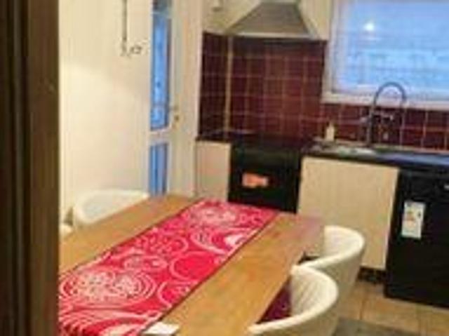 3 Bedrooms Flat for rent in Castle Road, London NW1