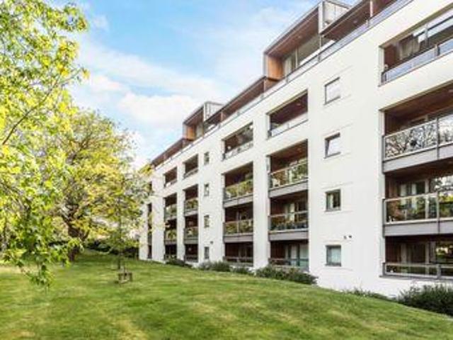 3 Bedrooms Flat for rent in Century Court, Montpellier Grove, Cheltenham GL50
