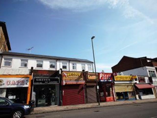 3 Bedrooms Flat for rent in Church Road, London NW4