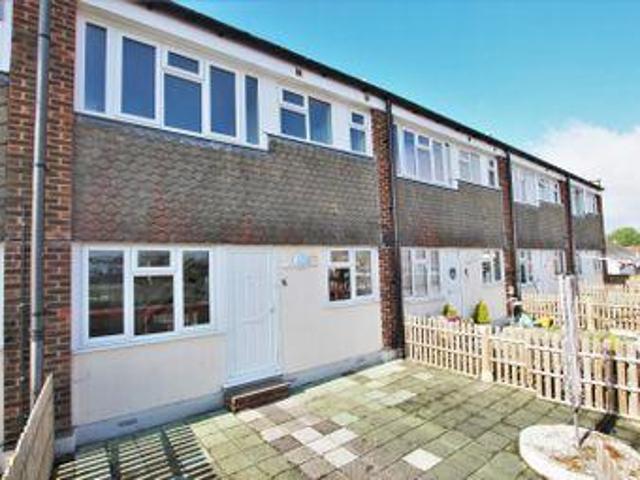 3 Bedrooms Flat for rent in Churchill Parade, The Street, Rustington BN16