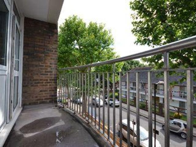 3 Bedrooms Flat for rent in Chalfont House, Bermondsey, London SE16