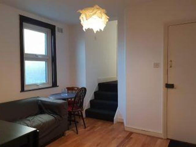 3 Bedrooms Flat for rent in Chamberlayne Road, Kensal Rise, London NW10