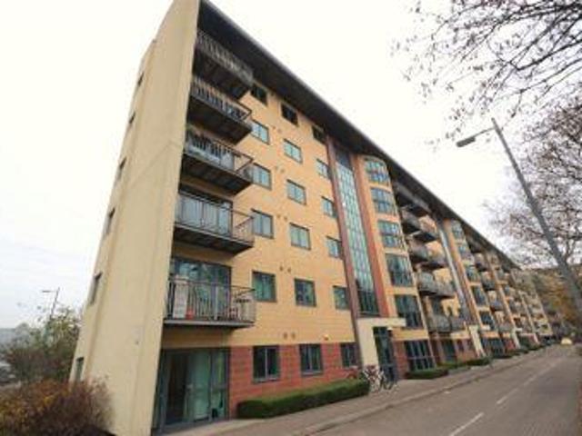 3 Bedrooms Flat for rent in Chapter Way, Nonsuch House, Colliers Wood SW19