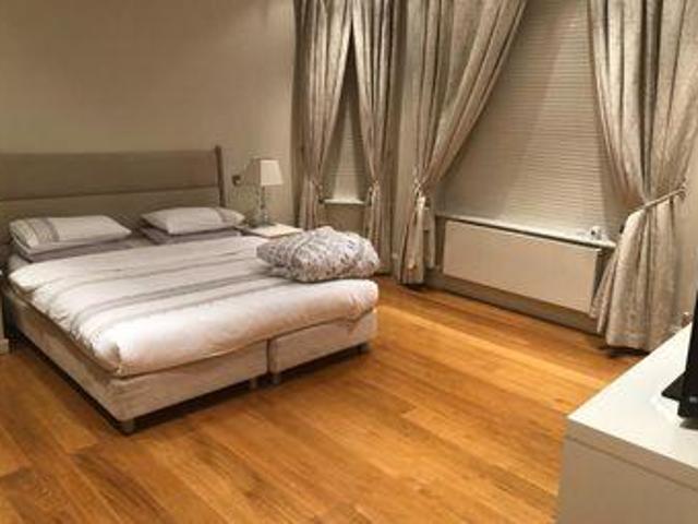 3 Bedrooms Flat for rent in Charles Street, Mayfair, London W1J