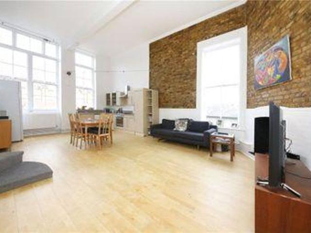 3 Bedrooms Flat for rent in Chelmer Road, Hackney, London E9
