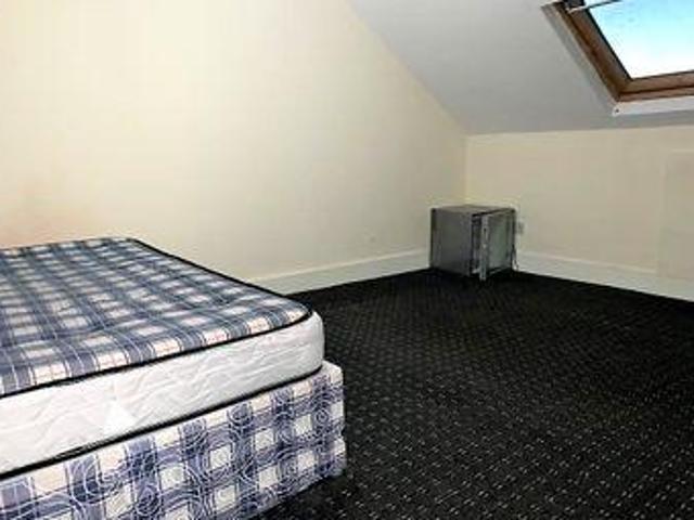 3 Bedrooms Flat for rent in Chester Road, Ilford IG3