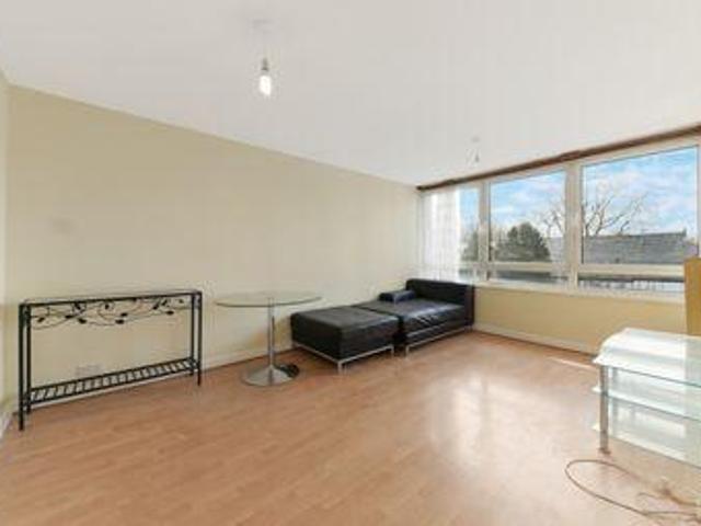 3 Bedrooms Flat for rent in Cheval Street, London E14