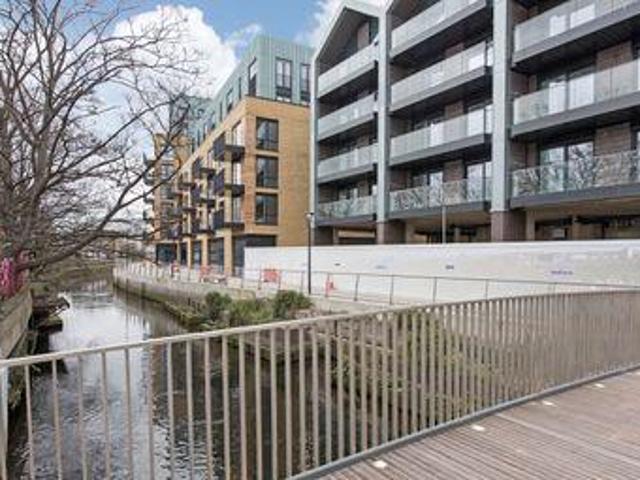 3 Bedrooms Flat for rent in Chivers Passage, Wandsworth, London SW18